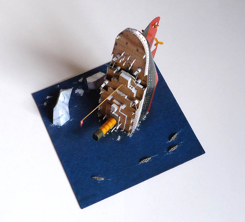 Diorama Sinking Titanic - Papercraft ship – Lobster's Papercrafts