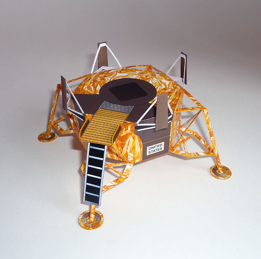Diorama Lunar Module Eagle (Apollo 11) - Papercraft diorama – Lobster's ...